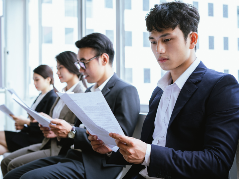 Mastering Formal Interviews: #1 Tips and Strategies